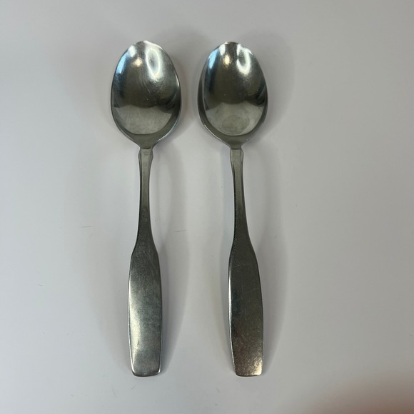 Oneida | Dining | 2 Set Oneida Paul Revere Stainless Steel Dinner ...